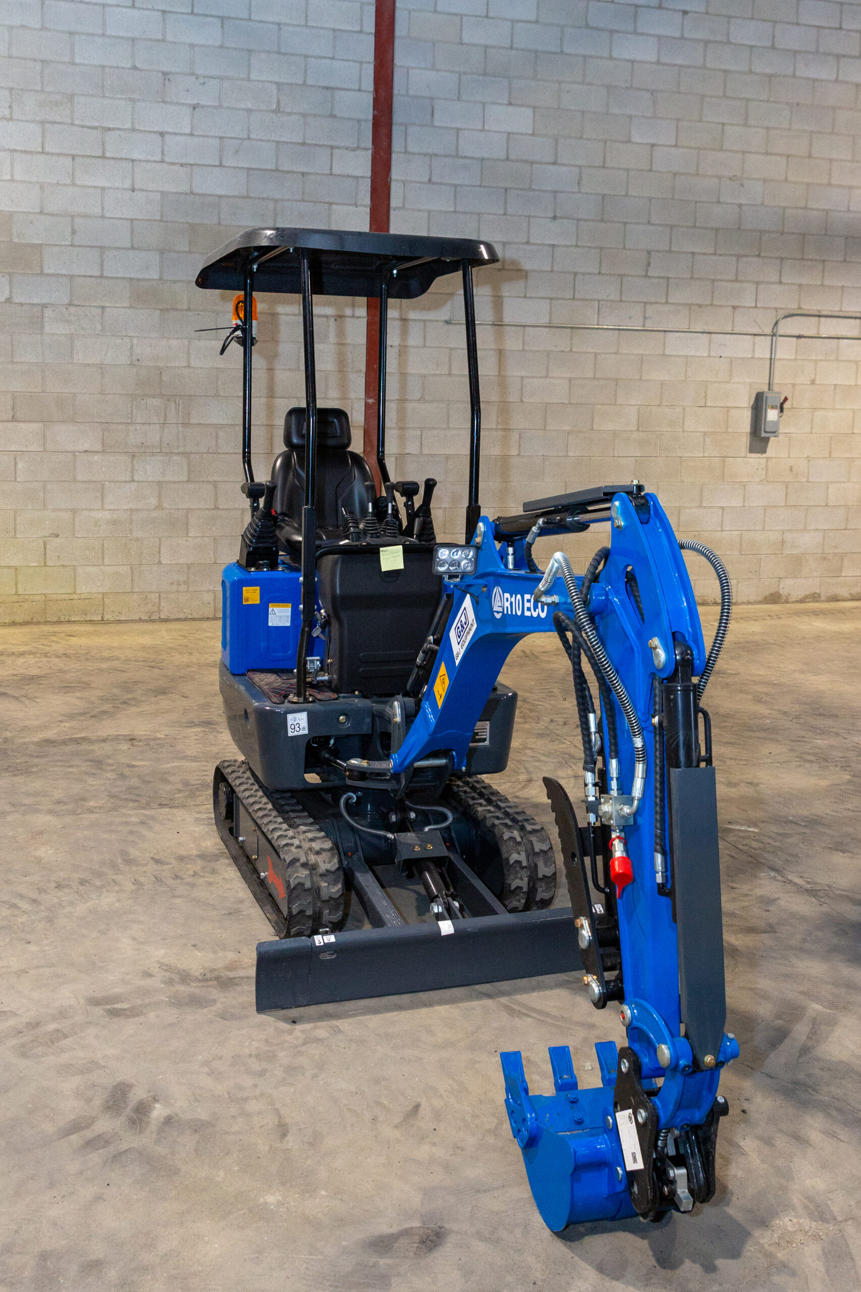 RIPPA R10 ECO Mini Excavator - Gas | G&J Equipment