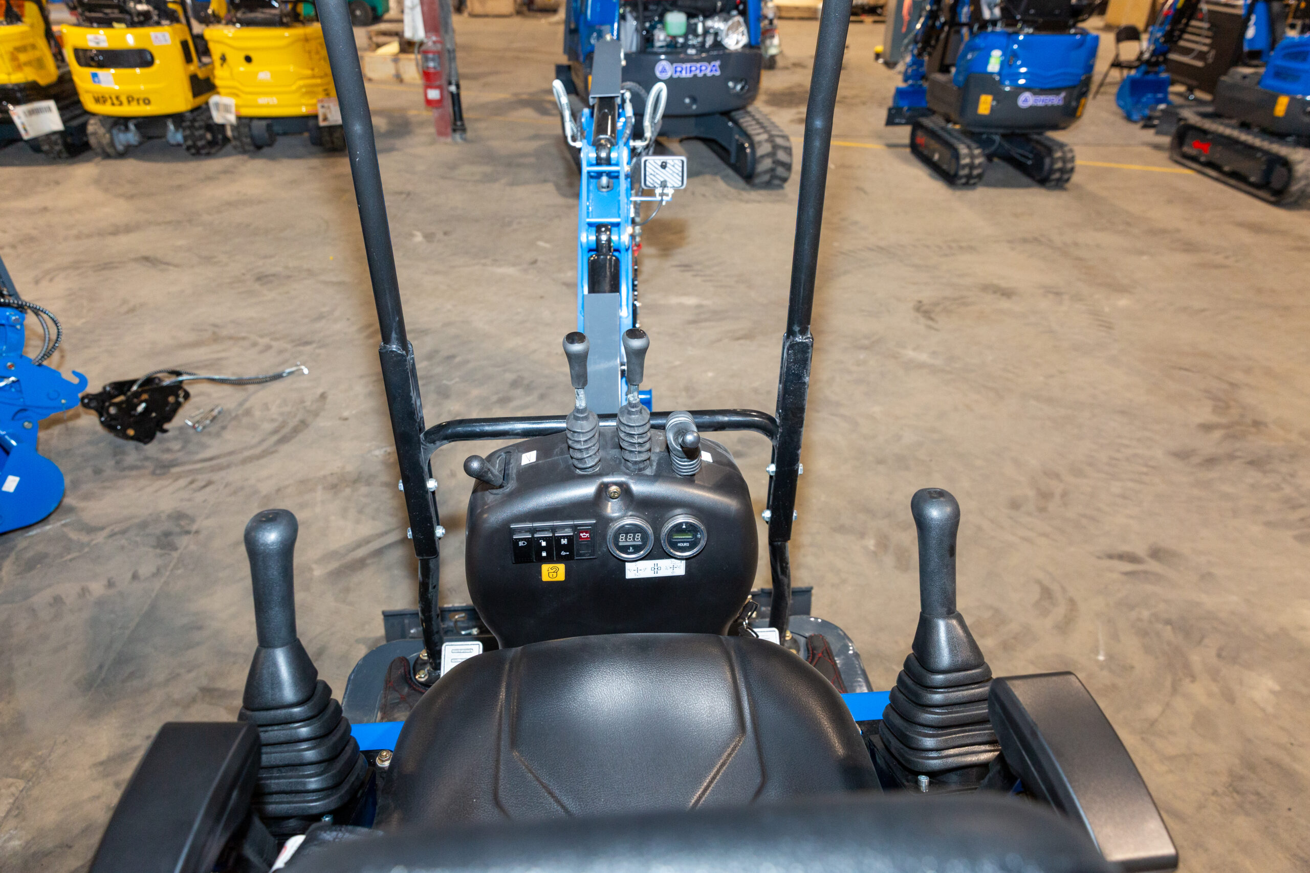 RIPPA R10 ECO Mini Excavator - Diesel | G&J Equipmentz